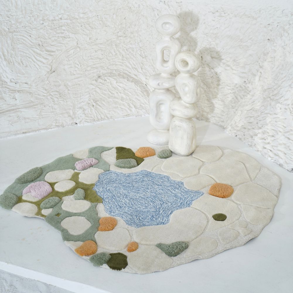 Let Your Feet Meet Tranquility with Lago Rug - Muun Home